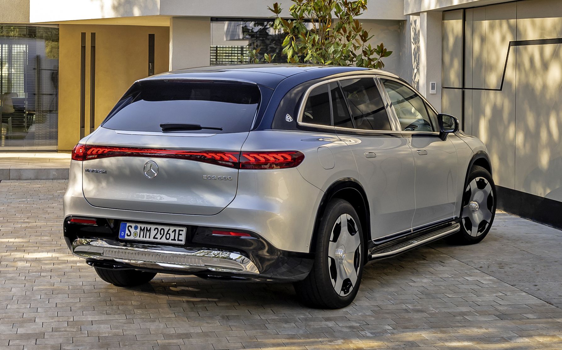 The Electric Ultra-Luxury Mercedes Maybach Revealed!